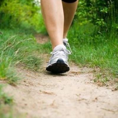 Postmenopausal women: Walk farther and faster to reduce heart failure ...