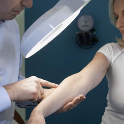 Physician Skin Examinations for Melanoma Screening | MDedge Dermatology