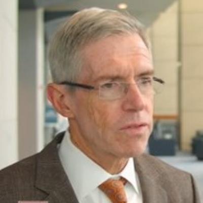 VIDEO: LINX magnetic band beats omeprazole for GERD regurgitation ...